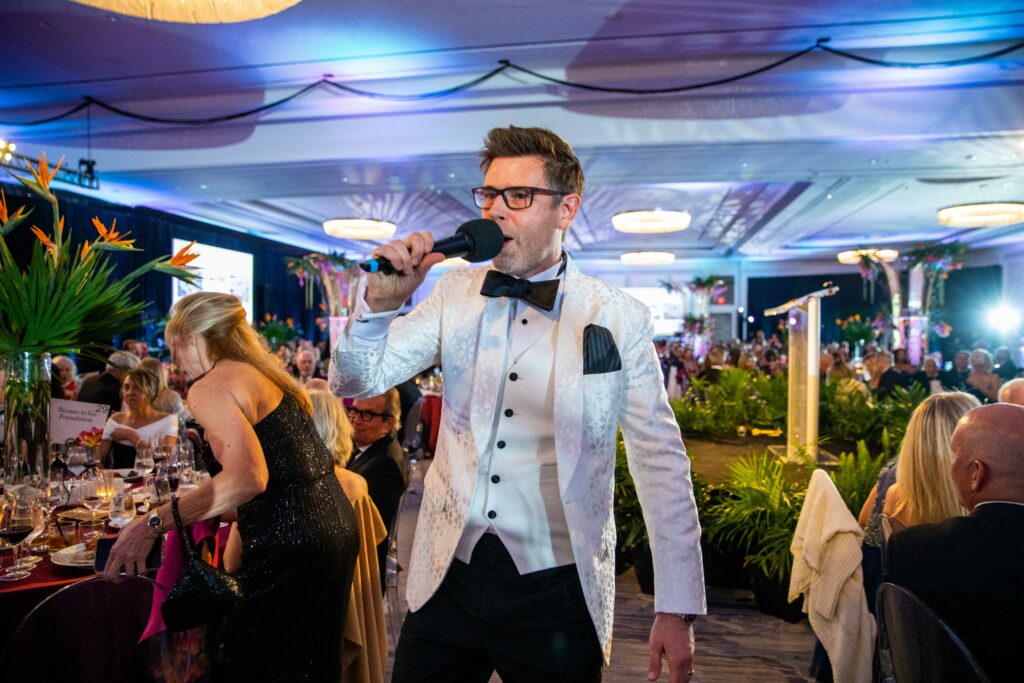 Benefit Auctioneer Tom Riles will bring FUN and FUNDRAISING to your ...